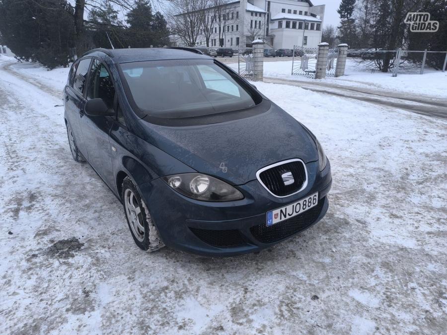 Blue SEAT Altea XL 2007 in Kaunas, with an engine capacity of 1.90 L and mileage of 346 thousand km for 1550 €, photo 3 on AUTOMOTO.COM.LV