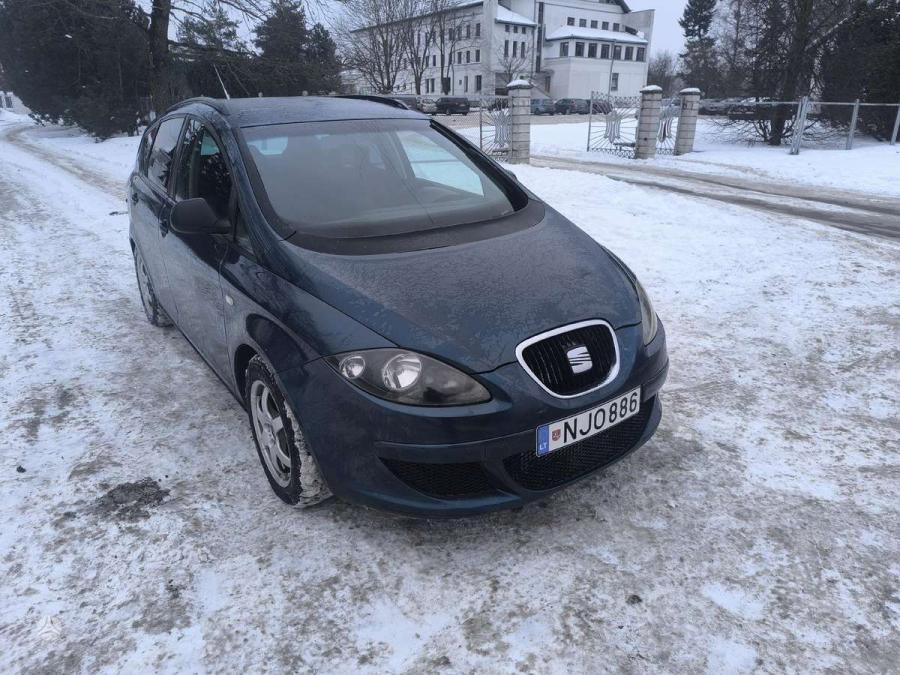 Blue SEAT Altea XL 2007 in Kaunas, with an engine capacity of 1.90 L and mileage of 346 thousand km for 1550 €, photo 3 on AUTOMOTO.COM.LV