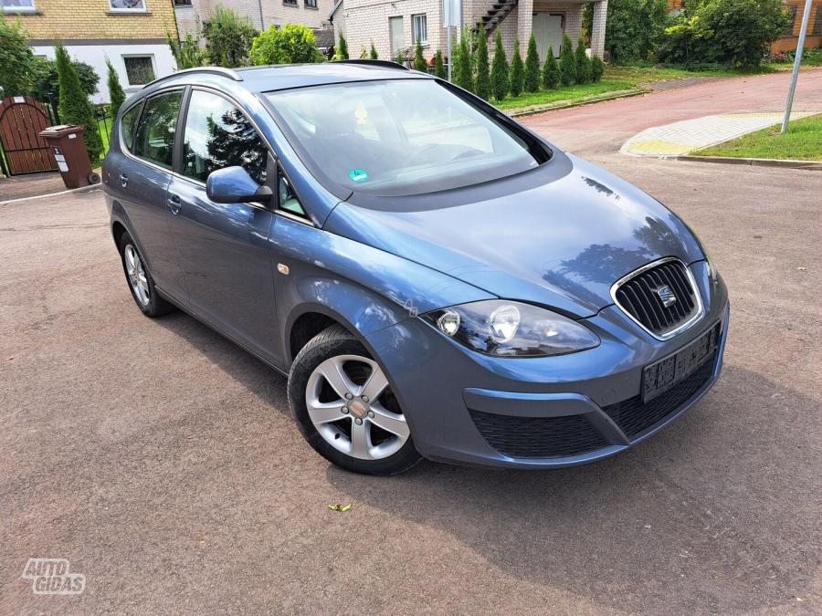 Blue SEAT Altea XL 2009 in Birzai, with an engine capacity of 1.40 L and mileage of 171 thousand km for 2400 €, photo 4 on AUTOMOTO.COM.LV