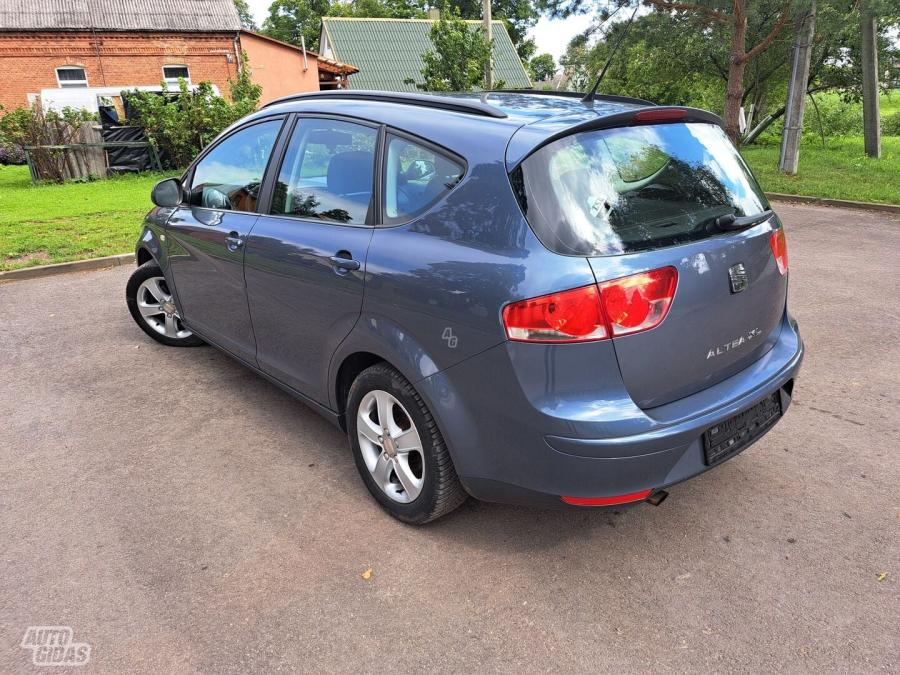 Blue SEAT Altea XL 2009 in Birzai, with an engine capacity of 1.40 L and mileage of 171 thousand km for 2400 €, photo 5 on AUTOMOTO.COM.LV