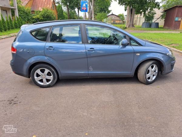 Blue SEAT Altea XL 2009 in Birzai, with an engine capacity of 1.40 L and mileage of 171 thousand km for 2400 €, photo 7 on AUTOMOTO.COM.LV
