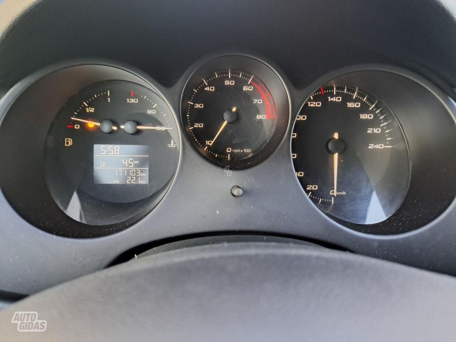 Blue SEAT Altea XL 2009 in Birzai, with an engine capacity of 1.40 L and mileage of 171 thousand km for 2400 €, photo 10 on AUTOMOTO.COM.LV