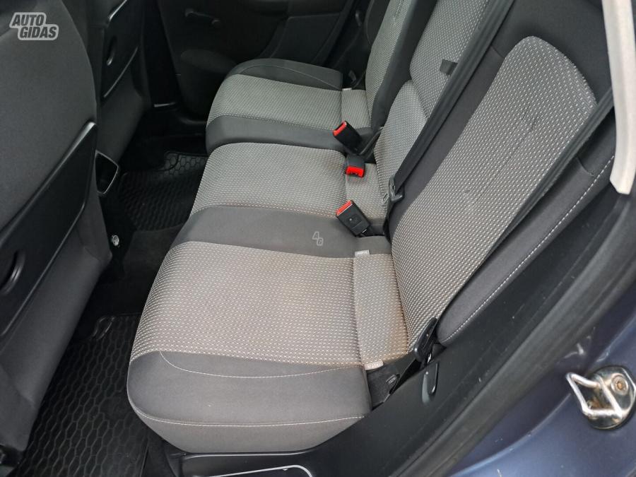 Blue SEAT Altea XL 2009 in Birzai, with an engine capacity of 1.40 L and mileage of 171 thousand km for 2400 €, photo 18 on AUTOMOTO.COM.LV