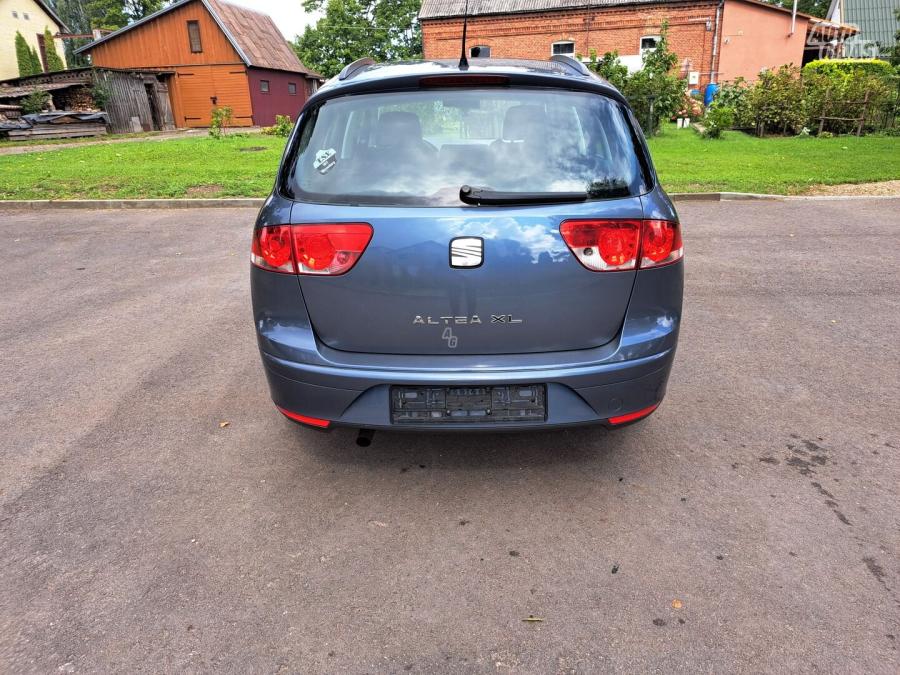 Zils SEAT Altea XL 2009 Biržai, ar dzinēja tilpumu 1.40 L un nobraukumu 171 tūkst. km par 2400 €, foto 6 vietnē AUTOMOTO.COM.LV