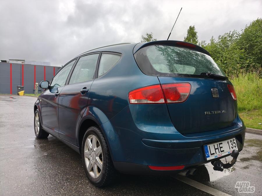 Zils SEAT Altea XL 2006 Viļņa, ar dzinēja tilpumu 2.00 L un nobraukumu 361 tūkst. km par 1300 €, foto 7 vietnē AUTOMOTO.COM.LV