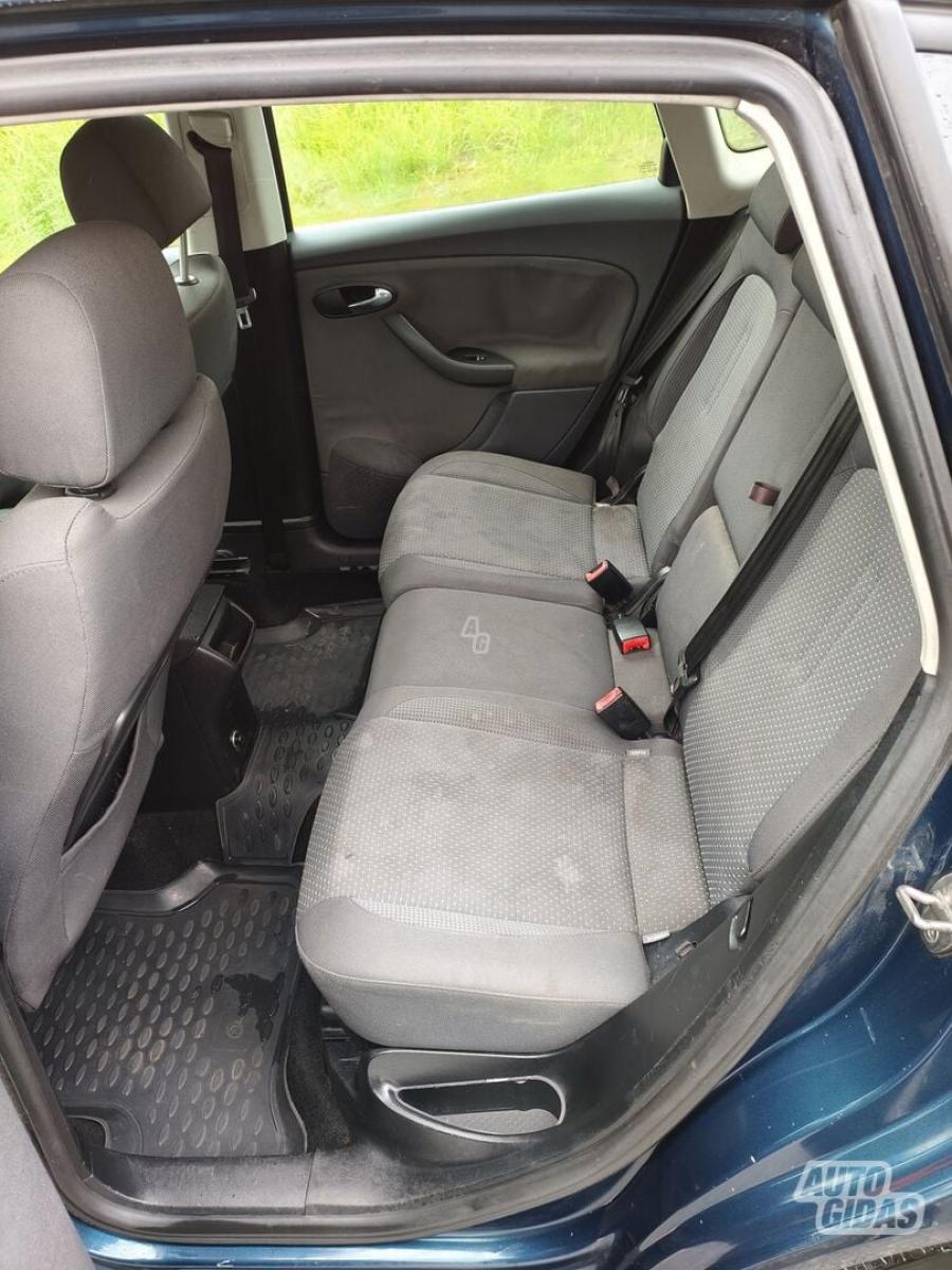 Zils SEAT Altea XL 2006 Viļņa, ar dzinēja tilpumu 2.00 L un nobraukumu 361 tūkst. km par 1300 €, foto 11 vietnē AUTOMOTO.COM.LV
