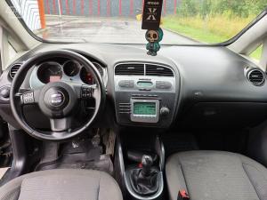 Zils SEAT Altea XL 2006 Viļņa, ar dzinēja tilpumu 2.00 L un nobraukumu 361 tūkst. km par 1300 €, foto 13 vietnē AUTOMOTO.COM.LV