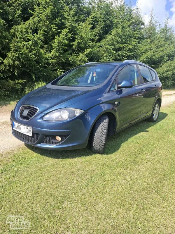 Blue SEAT Altea XL 2006 in Elektrenai, with an engine capacity of 2.00 L and mileage of 361 thousand km for 1750 €, photo 3 on AUTOMOTO.COM.LV