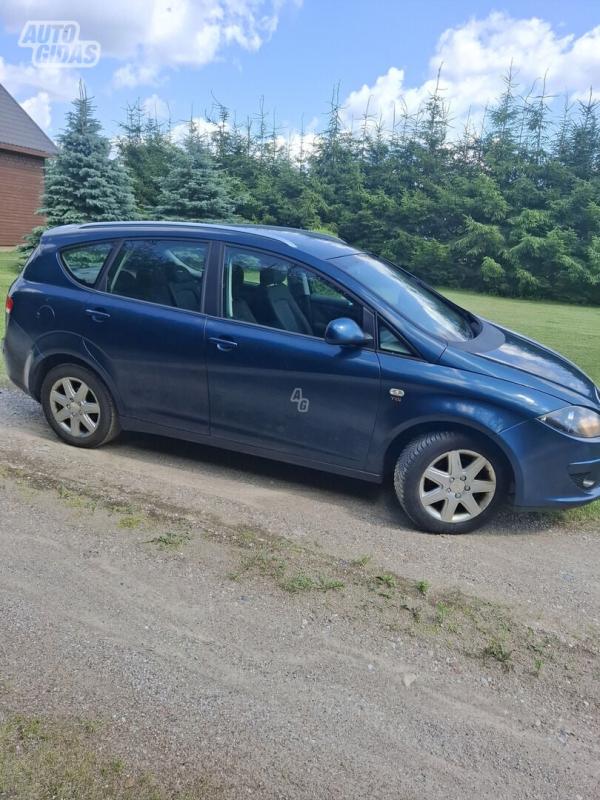 Blue SEAT Altea XL 2006 in Elektrenai, with an engine capacity of 2.00 L and mileage of 361 thousand km for 1750 €, photo 8 on AUTOMOTO.COM.LV