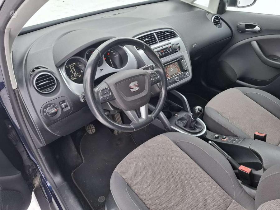 Zils SEAT Altea XL 2010 Šauļi, ar dzinēja tilpumu 1.60 L un nobraukumu 245 tūkst. km par 3950 €, foto 8 vietnē AUTOMOTO.COM.LV