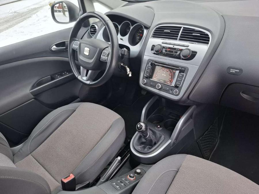 Zils SEAT Altea XL 2010 Šauļi, ar dzinēja tilpumu 1.60 L un nobraukumu 245 tūkst. km par 3950 €, foto 9 vietnē AUTOMOTO.COM.LV