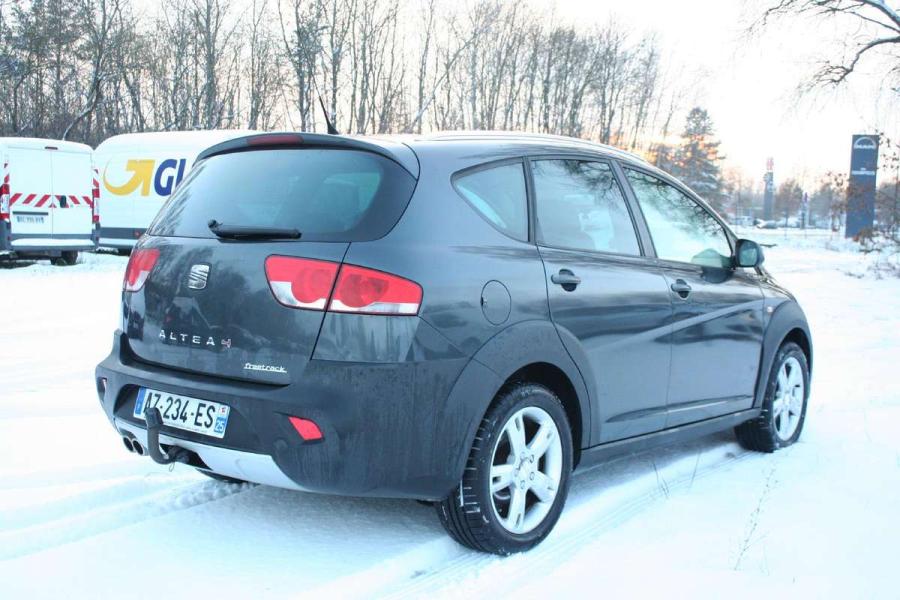 Pelēks SEAT Altea XL 2008 Kauņa, ar dzinēja tilpumu 2.00 L un nobraukumu 300 tūkst. km par 3200 €, foto 5 vietnē AUTOMOTO.COM.LV