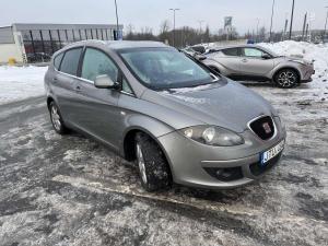 Grey SEAT Altea XL 2008 in Klaipeda, with an engine capacity of 1.90 L and mileage of 302 thousand km for 2500 €, photo 3 on AUTOMOTO.COM.LV