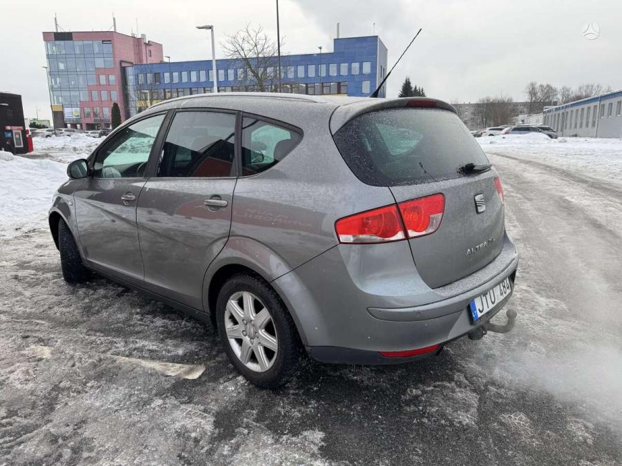 Grey SEAT Altea XL 2008 in Klaipeda, with an engine capacity of 1.90 L and mileage of 302 thousand km for 2500 €, photo 7 on AUTOMOTO.COM.LV
