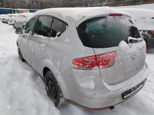 Grey SEAT Altea XL 2008 in Vilnius, with an engine capacity of 1.90 L and mileage of 393 thousand km for 1700 €, photo 6 on AUTOMOTO.COM.LV