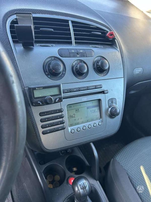 Grey SEAT Altea XL 2008 in Panevezys, with an engine capacity of 1.90 L and mileage of 362 thousand km for 1500 €, photo 9 on AUTOMOTO.COM.LV