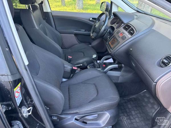 Grey SEAT Altea XL 2008 in Marijampole, with an engine capacity of 2.00 L and mileage of 230 thousand km for 1990 €, photo 9 on AUTOMOTO.COM.LV