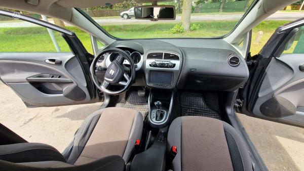 Grey SEAT Altea XL 2009 in Jonava, with an engine capacity of 1.80 L and mileage of 296 thousand km for 2500 €, photo 5 on AUTOMOTO.COM.LV