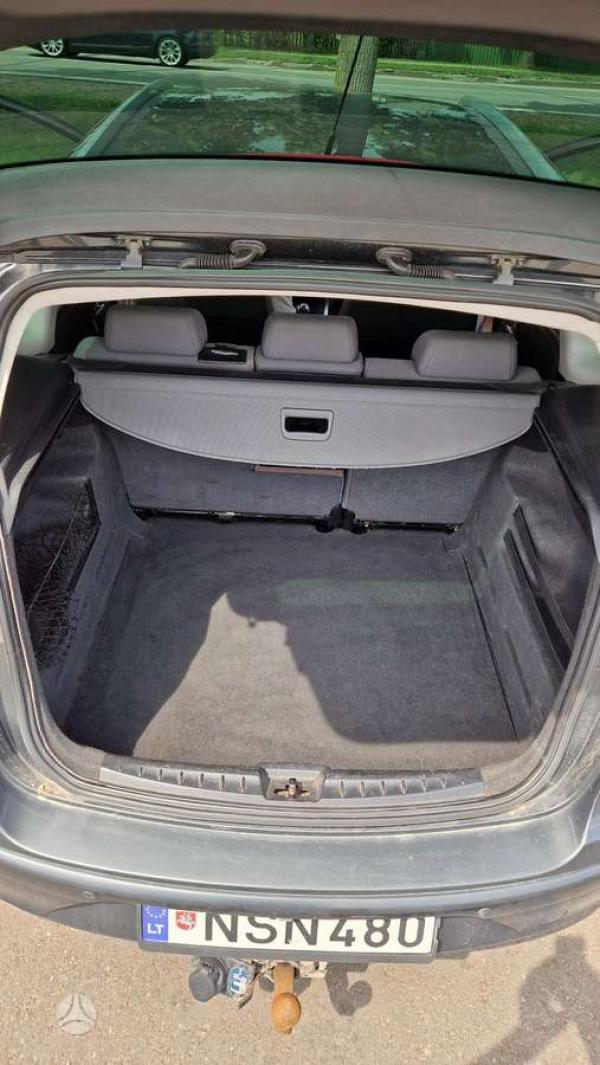 Grey SEAT Altea XL 2009 in Jonava, with an engine capacity of 1.80 L and mileage of 296 thousand km for 2500 €, photo 7 on AUTOMOTO.COM.LV