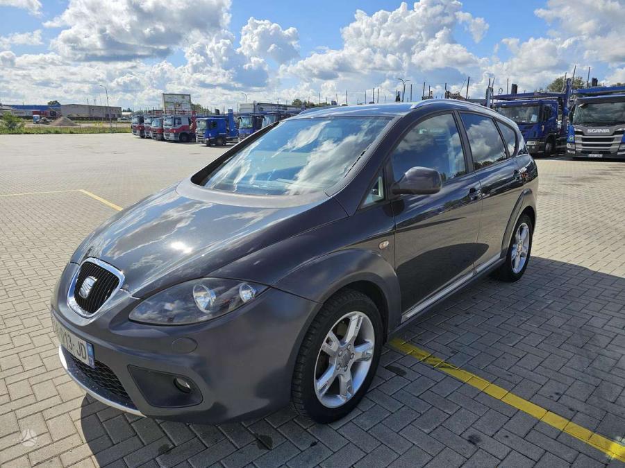Серый Сеат Altea XL 2009 в Таураге, объемом двигателя 2.00 л и пробегом 270 тыс. км за 3500 €, фото 3 на AUTOMOTO.COM.LV