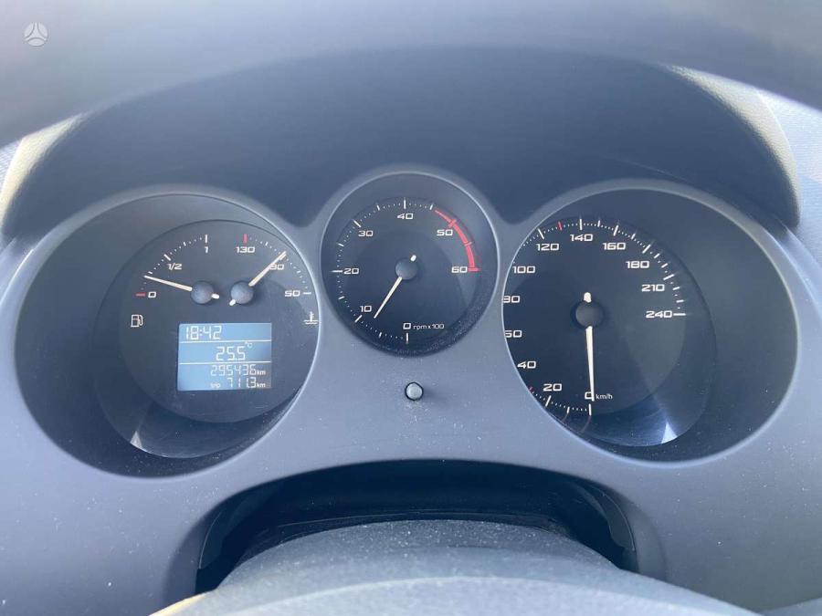 Pelēks SEAT Altea XL 2010 Panevēža, ar dzinēja tilpumu 1.60 L un nobraukumu 295 tūkst. km par 3100 €, foto 9 vietnē AUTOMOTO.COM.LV