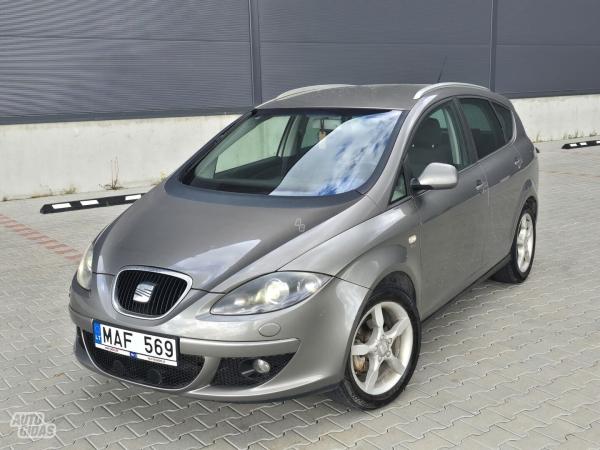 Grey SEAT Altea XL 2007 in Siauliai, with an engine capacity of 2.00 L and mileage of 260 thousand km for 1650 €, photo 1 on AUTOMOTO.COM.LV