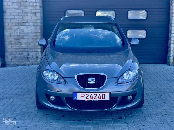 Серый Сеат Altea XL 2007 в Кретинга, объемом двигателя 2.00 л и пробегом 315 тыс. км за 3650 €, фото 2 на AUTOMOTO.COM.LV