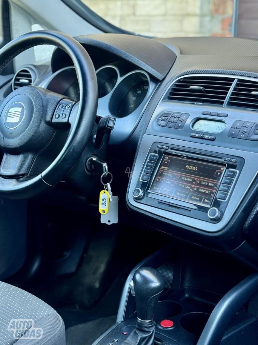 Pelēks SEAT Altea XL 2007 Kretinga, ar dzinēja tilpumu 2.00 L un nobraukumu 315 tūkst. km par 3650 €, foto 13 vietnē AUTOMOTO.COM.LV