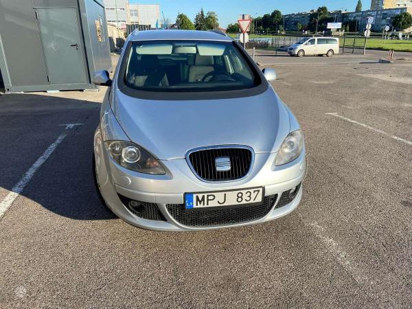 Grey SEAT Altea XL 2007 in Klaipeda, with an engine capacity of 1.97 L and mileage of 365 thousand km for 1800 €, photo 1 on AUTOMOTO.COM.LV