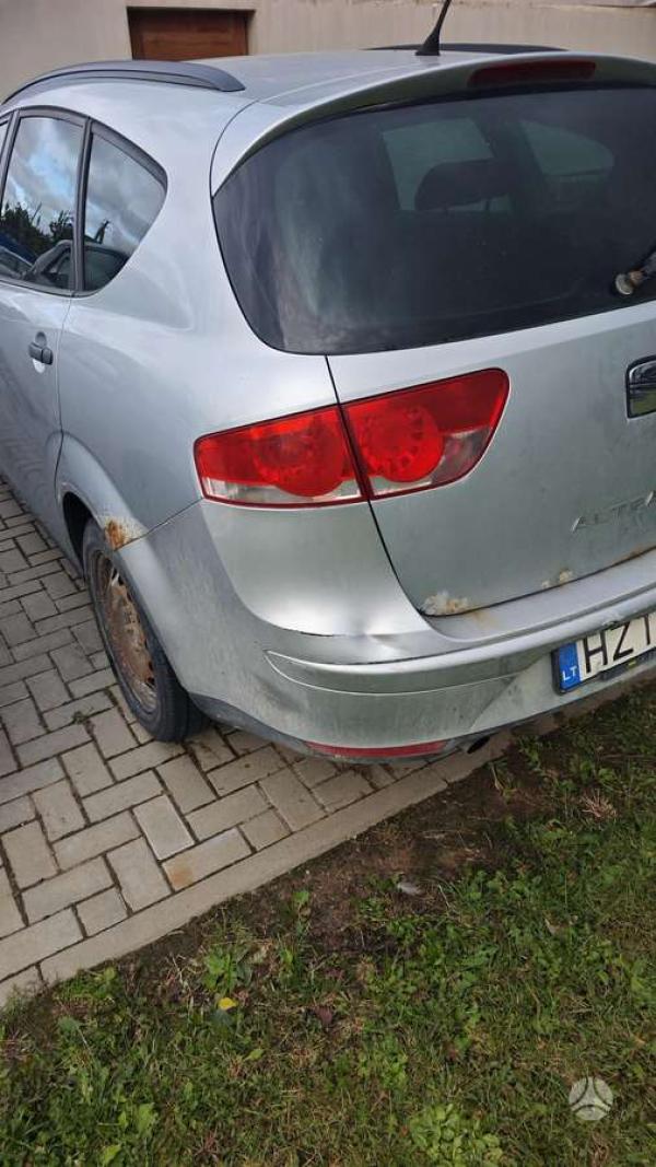 Pelēks SEAT Altea XL 2007 Viļņa, ar dzinēja tilpumu 1.90 L un nobraukumu 341 tūkst. km par 900 €, foto 5 vietnē AUTOMOTO.COM.LV