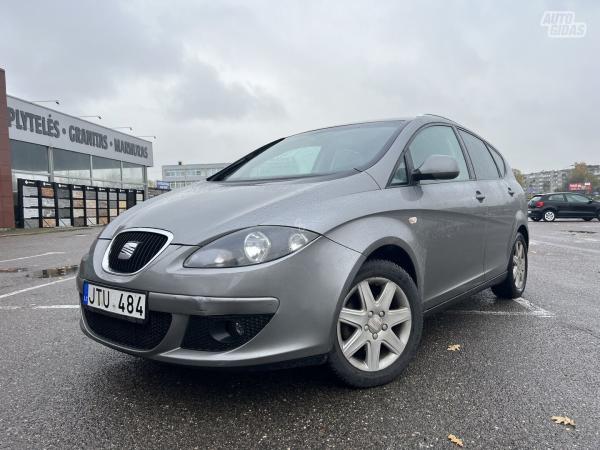 Pelēks SEAT Altea XL 2008 Klaipėda, ar dzinēja tilpumu 1.90 L un nobraukumu 300 tūkst. km par 2500 €, foto 2 vietnē AUTOMOTO.COM.LV