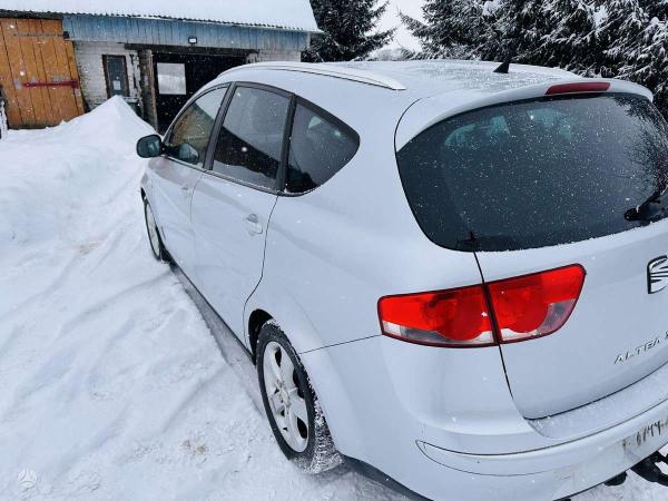 Pelēks SEAT Altea XL 2008 Raseiniai, ar dzinēja tilpumu 2.00 L un nobraukumu 273 tūkst. km par 1800 €, foto 7 vietnē AUTOMOTO.COM.LV