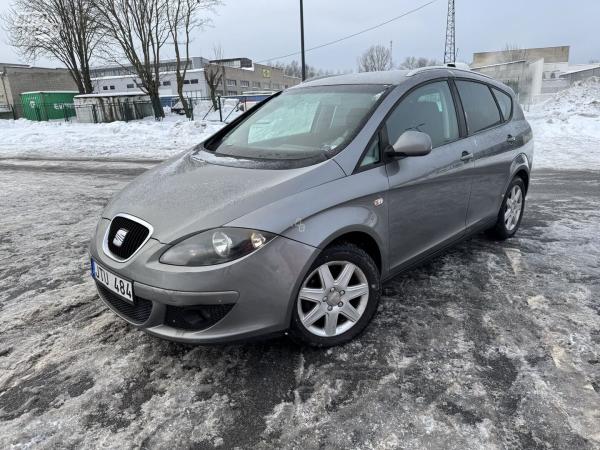 Grey SEAT Altea XL 2008 in Klaipeda, with an engine capacity of 1.90 L and mileage of 301 thousand km for 2490 €, photo 1 on AUTOMOTO.COM.LV