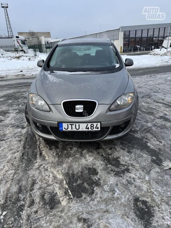 Grey SEAT Altea XL 2008 in Klaipeda, with an engine capacity of 1.90 L and mileage of 301 thousand km for 2490 €, photo 2 on AUTOMOTO.COM.LV