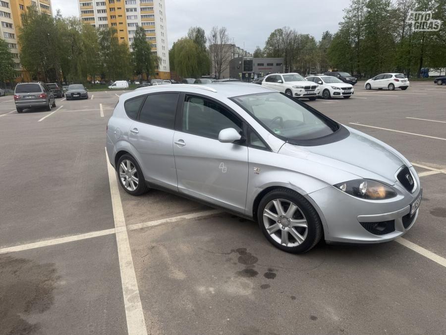 Pelēks SEAT Altea XL 2008 Kauņa, ar dzinēja tilpumu 2.00 L un nobraukumu 152 tūkst. km par 3699 €, foto 4 vietnē AUTOMOTO.COM.LV