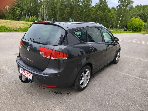 Pelēks SEAT Altea XL 2008 Kauņa, ar dzinēja tilpumu 1.97 L un nobraukumu 245 tūkst. km par 3150 €, foto 4 vietnē AUTOMOTO.COM.LV