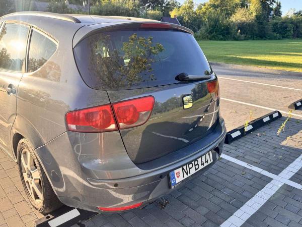 Сеат Altea XL 2008 в Каунас на AUTOMOTO.COM.LV Серый Сеат Altea XL 2008 в Каунас, объемом двигателя 2.00 л и пробегом 291 тыс. км за 1999 €, фото 6 на AUTOMOTO.COM.LV