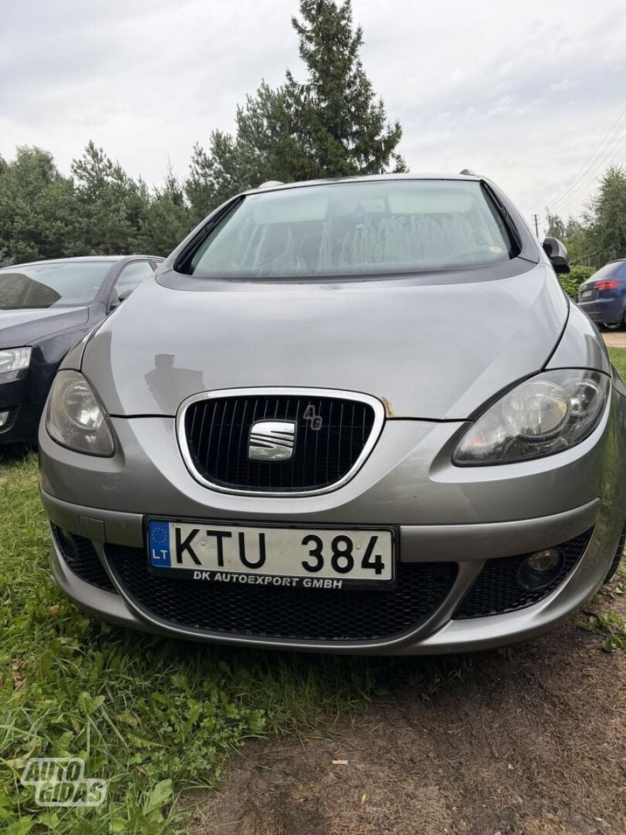 Серый Сеат Altea XL 2008 в Каунас, объемом двигателя 2.00 л и пробегом 190 тыс. км за 1200 €, фото 1 на AUTOMOTO.COM.LV
