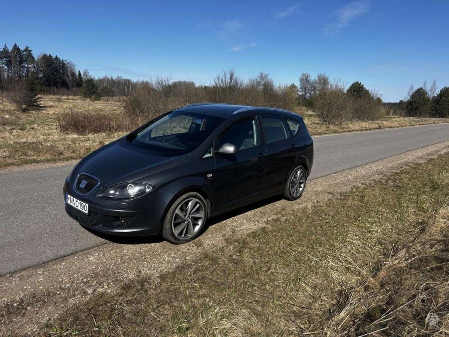Pelēks SEAT Altea XL 2008 Viļņa, ar dzinēja tilpumu 1.80 L un nobraukumu 168 tūkst. km par 1950 €, foto 1 vietnē AUTOMOTO.COM.LV