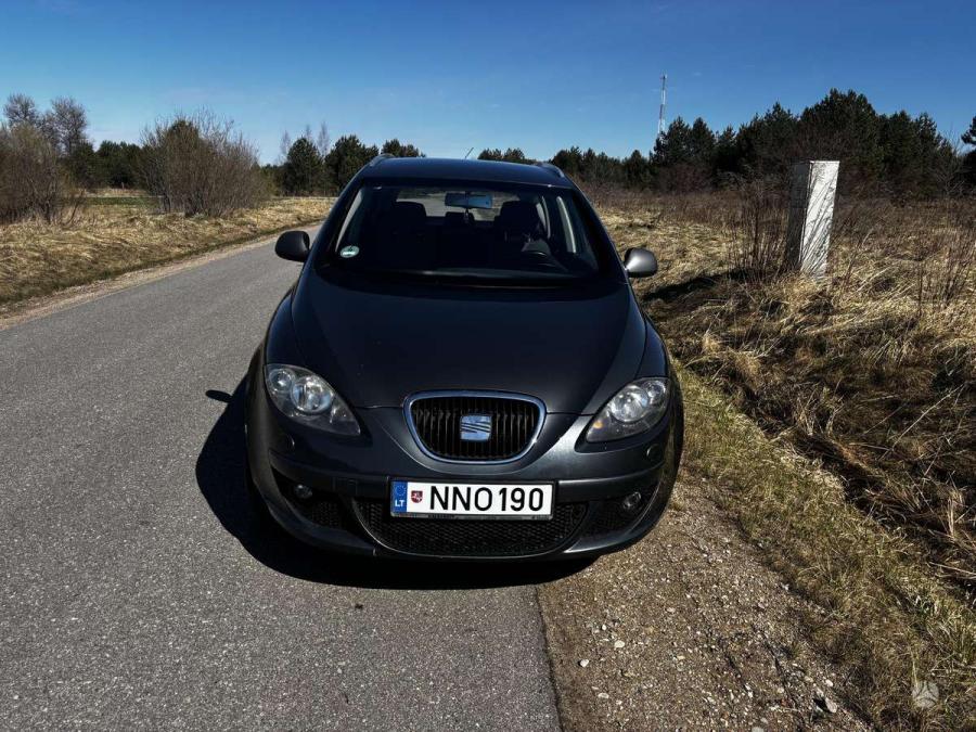 Pelēks SEAT Altea XL 2008 Viļņa, ar dzinēja tilpumu 1.80 L un nobraukumu 168 tūkst. km par 1950 €, foto 3 vietnē AUTOMOTO.COM.LV