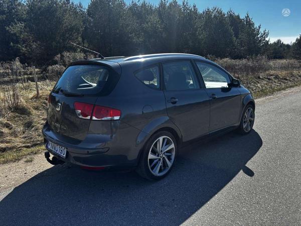Pelēks SEAT Altea XL 2008 Viļņa, ar dzinēja tilpumu 1.80 L un nobraukumu 168 tūkst. km par 1950 €, foto 4 vietnē AUTOMOTO.COM.LV