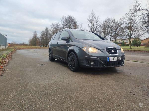 Pelēks SEAT Altea XL 2009 Panevēža, ar dzinēja tilpumu 1.90 L un nobraukumu 301 tūkst. km par 2500 €, foto 2 vietnē AUTOMOTO.COM.LV