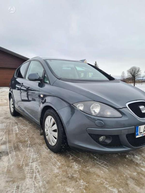 Grey SEAT Altea XL 2009 in Kaisiadorys, with an engine capacity of 1.90 L and mileage of 242 thousand km for 2350 €, photo 8 on AUTOMOTO.COM.LV
