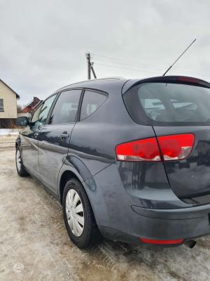 Grey SEAT Altea XL 2009 in Kaisiadorys, with an engine capacity of 1.90 L and mileage of 242 thousand km for 2350 €, photo 10 on AUTOMOTO.COM.LV