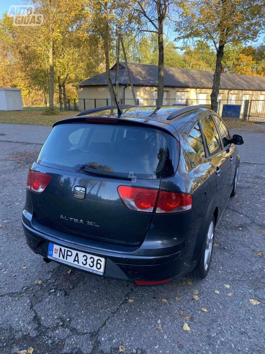 Grey SEAT Altea XL 2009 in Panevezys, with an engine capacity of 1.90 L and mileage of 243 thousand km for 1600 €, photo 3 on AUTOMOTO.COM.LV