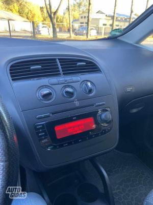 Grey SEAT Altea XL 2009 in Panevezys, with an engine capacity of 1.90 L and mileage of 243 thousand km for 1600 €, photo 10 on AUTOMOTO.COM.LV