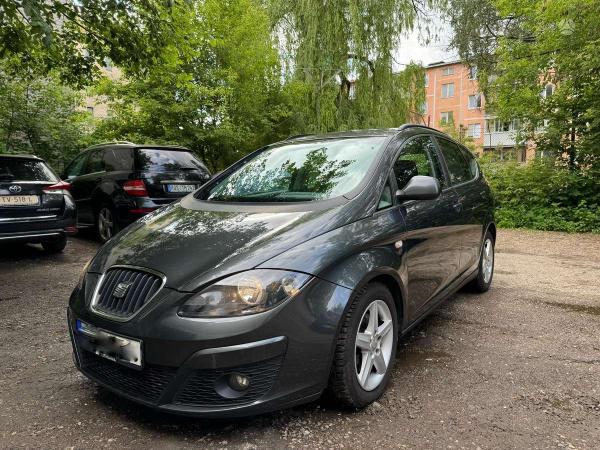 Pelēks SEAT Altea XL 2009 Viļņa, ar dzinēja tilpumu 1.90 L un nobraukumu 300 tūkst. km par 1999 €, foto 1 vietnē AUTOMOTO.COM.LV