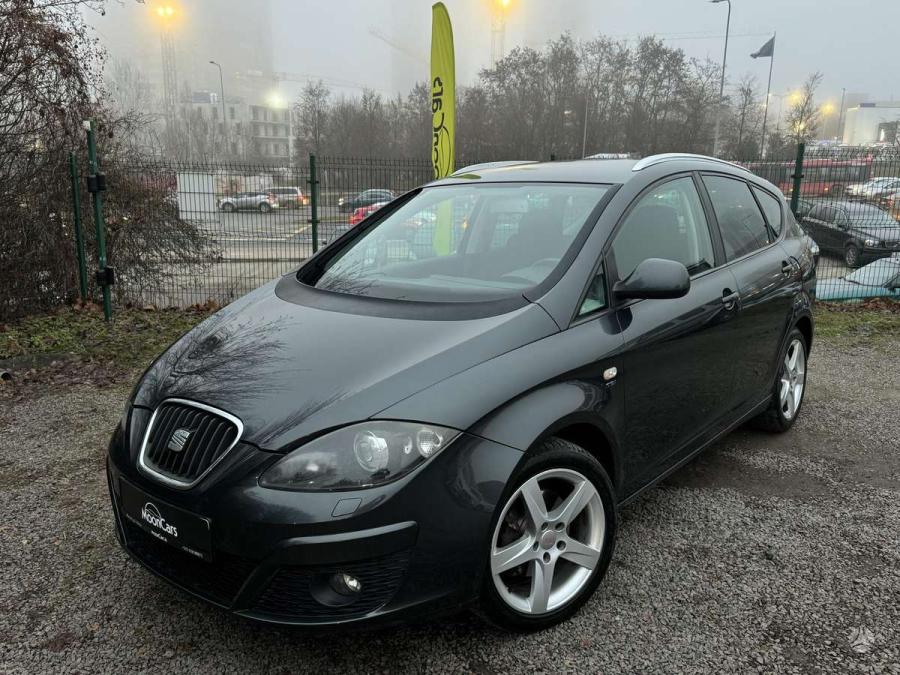 Pelēks SEAT Altea XL 2010 Viļņa, ar dzinēja tilpumu 1.40 L un nobraukumu 175 tūkst. km par 2800 €, foto 2 vietnē AUTOMOTO.COM.LV