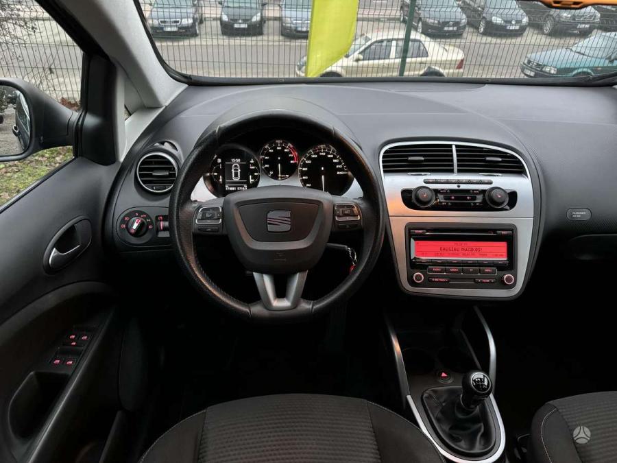 Pelēks SEAT Altea XL 2010 Viļņa, ar dzinēja tilpumu 1.40 L un nobraukumu 175 tūkst. km par 2800 €, foto 9 vietnē AUTOMOTO.COM.LV