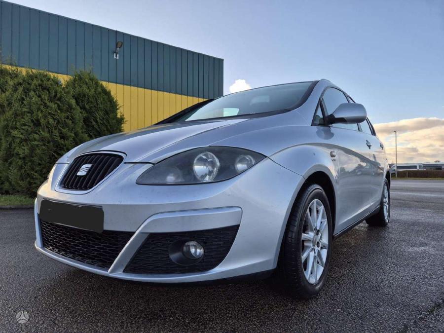 Pelēks SEAT Altea XL 2010 Šilutė, ar dzinēja tilpumu 1.40 L un nobraukumu 170 tūkst. km par 2499 €, foto 1 vietnē AUTOMOTO.COM.LV